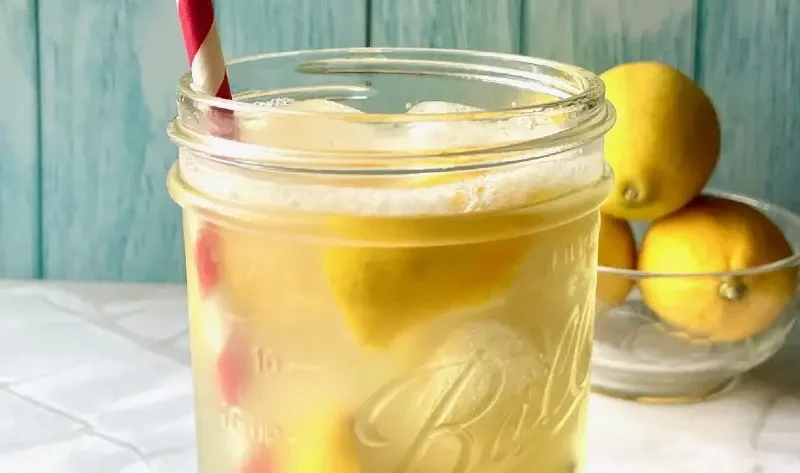 How to Make State Fair Lemonade